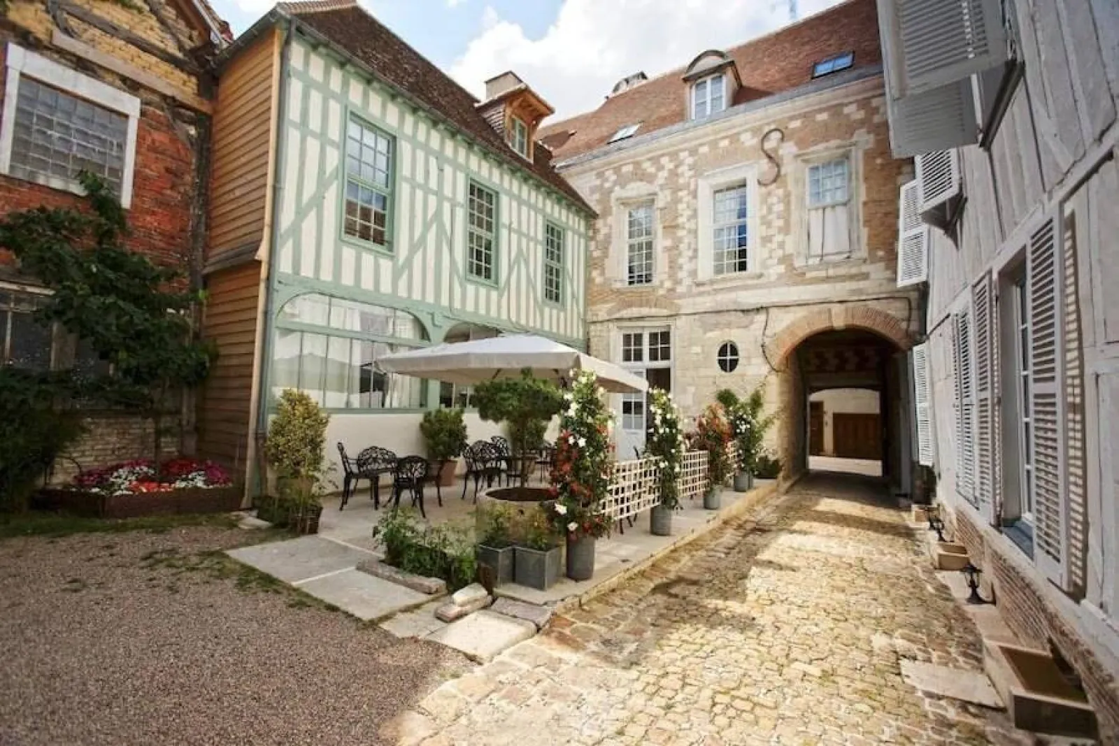Troyes Hôtels ️ Meilleur prix et disponibilité 2026