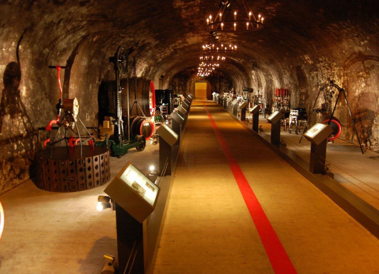 Mumm Champagne Tour | Availability & prices 2025