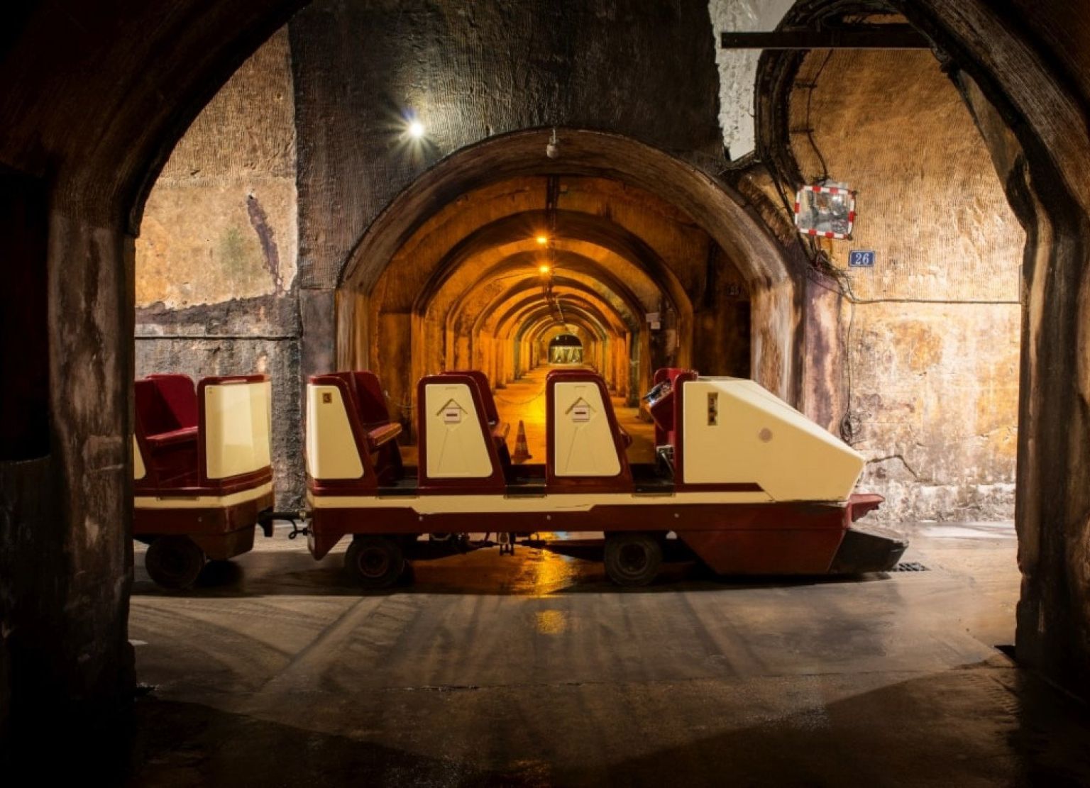 Mercier Epernay - Découvrez les caves en petit train